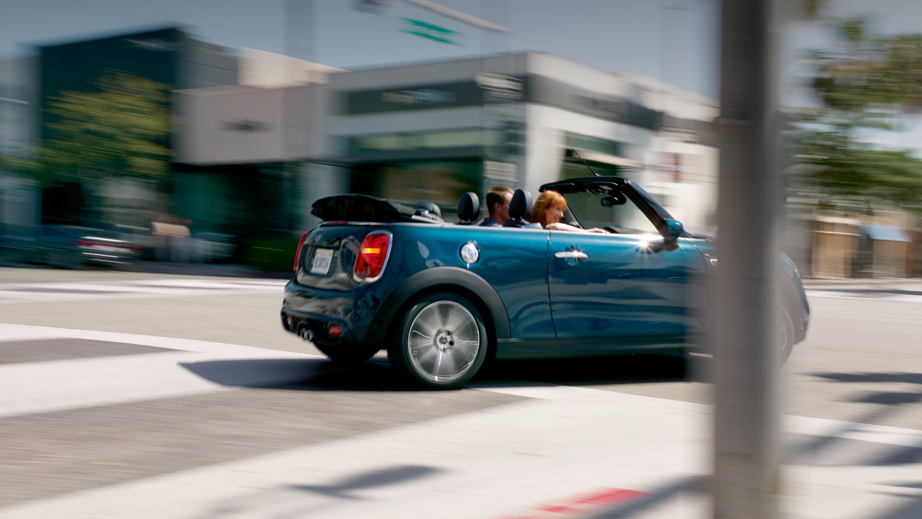 MINI CONVERTIBLE SIDEWALK EDITION.